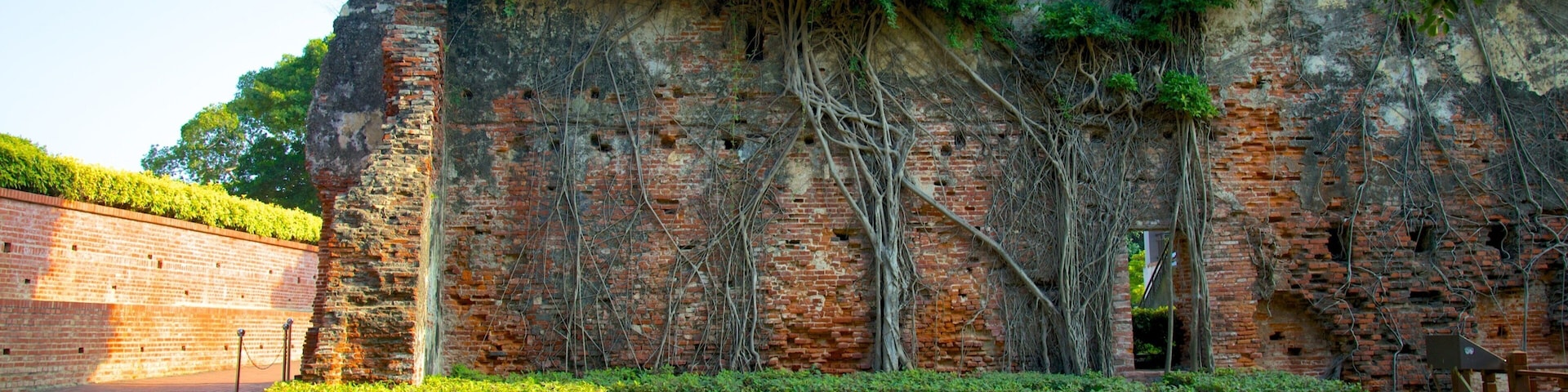 Anping Old Fort showing a garden
