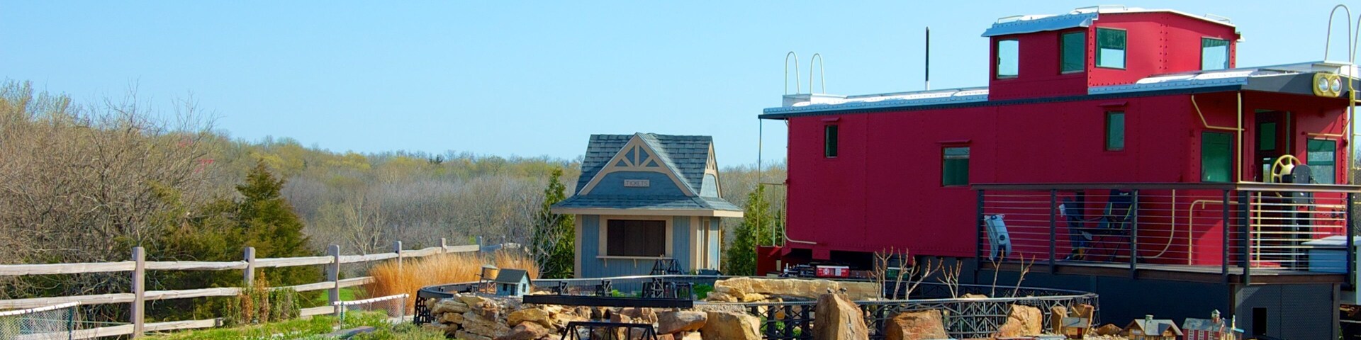 Overland Park Arboretum and Botanical Gardens showing a park