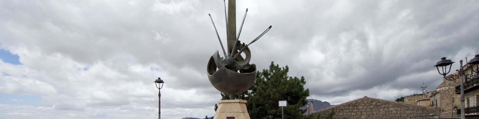 By sculpture Vincenzo Gennaro