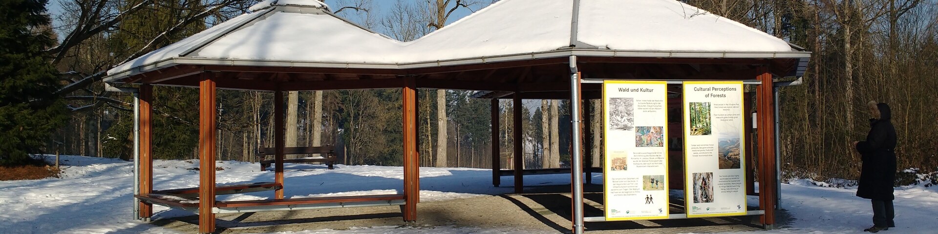 Informationspavillon im Weltwald