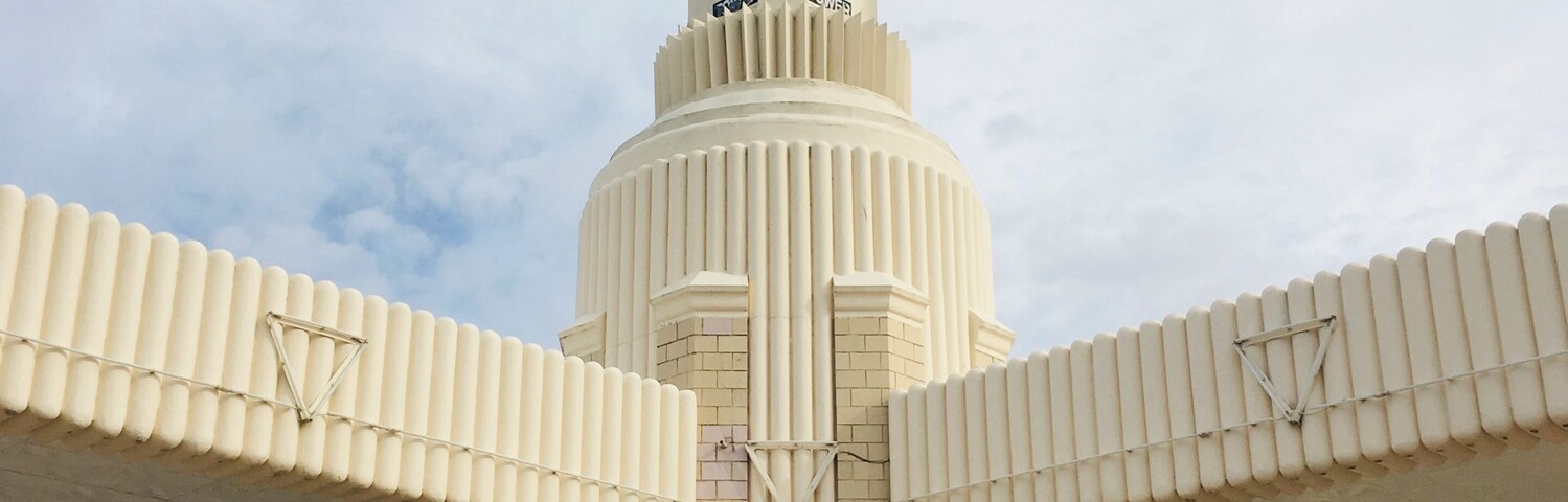 This historic Art Deco styled Conoco Gas station is on Route 66 and has an attached diner that has the booth that Elvis Presley sat in marked.
The station may look familiar as it was the inspiration for Ramones Garage from the animated Cars movie franchise.
A fabulous diversion from the interstate to Route 66 to see such an amazing piece of American history
https://www.nps.gov/nr/travel/route66/tower_station_u-drop-inn_cafe_shamrock.html