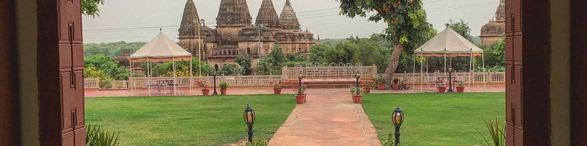 A cenotaph in Orccha perfectly framed by an archway.
Throughout India there's not only incredible history, electric colours and a myriad of different smells but another dimension that is ever-present is the geometry.
#India #Orccha #InStone