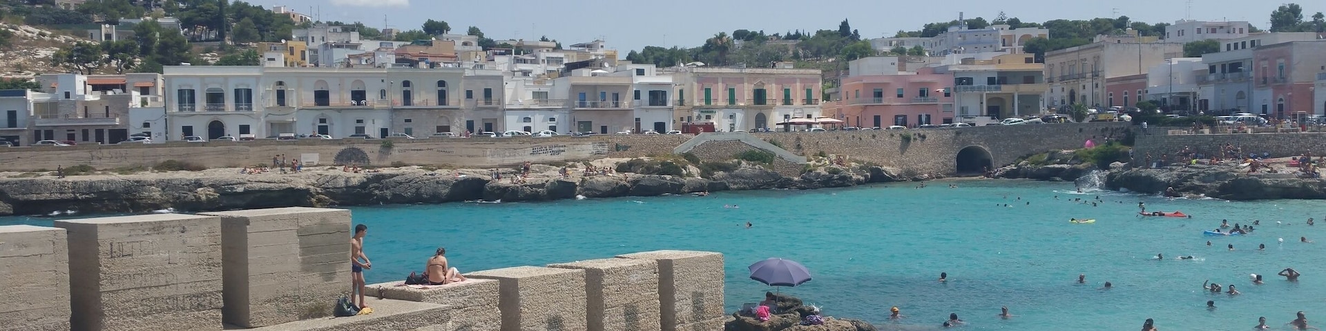 Amazing little Beach in This little city. Choosing a Bar in front of it, You can breakfast with one of greedy croissant and be happy of this beautiful scenario.