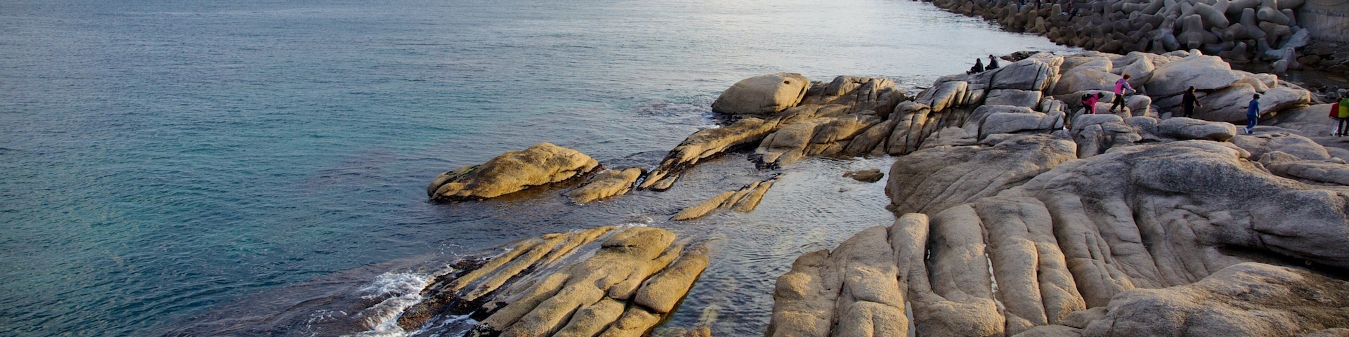 Sokcho que inclui paisagem, paisagens e litoral rochoso