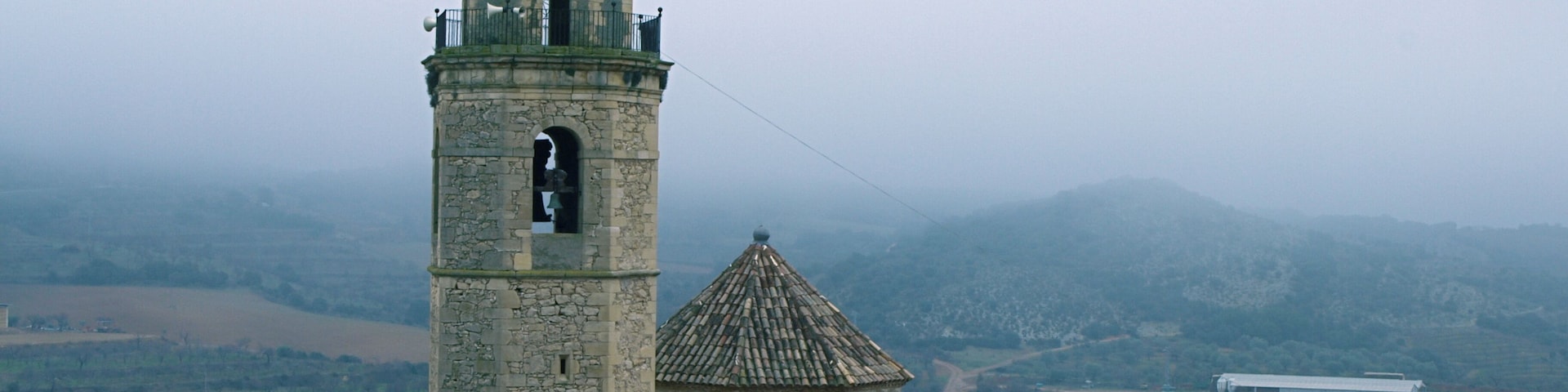 Foto retocada respecto a la original. Campanario de la iglesia de Os de Balaguer (La Noguera, Lérida) This is a photo of a building indexed in the Catalan heritage register as Bé Cultural d'Interès Local (BCIL) under the reference IPA-19842.