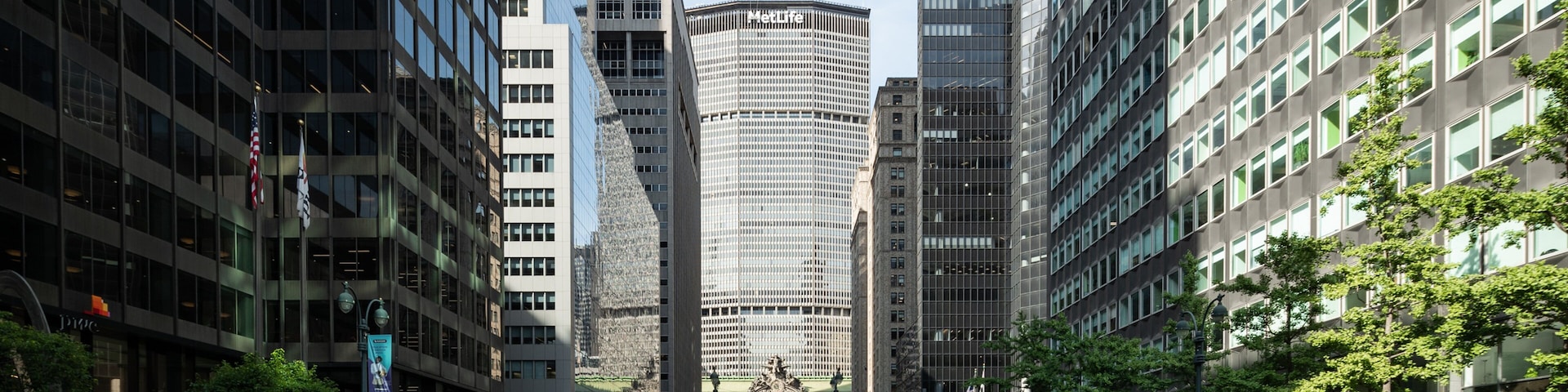 Murray Hill showing street scenes and a city