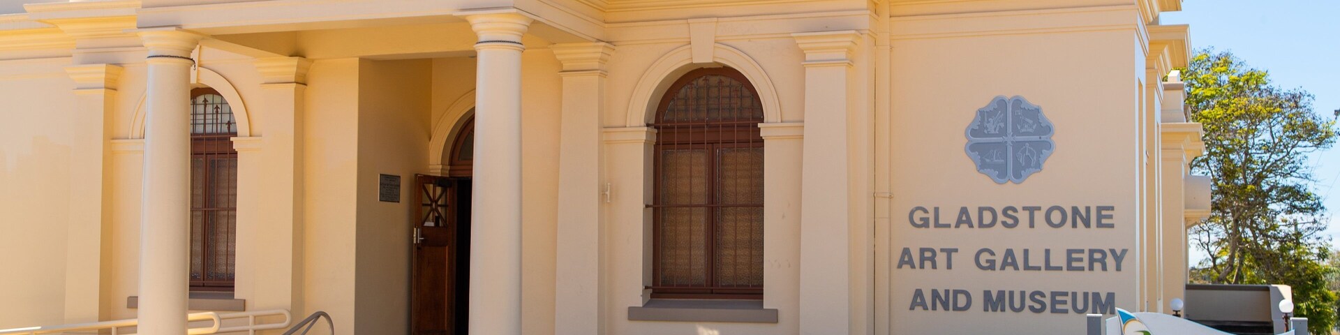 Gladstone Art Gallery and Museum which includes an administrative buidling and signage