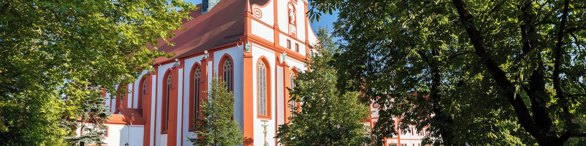 Das Kloster Sankt Marienstern (obersorbisch Klóšter Marijina Hwězda) ist eine Zisterzienserinnen-Abtei und liegt am Klosterwasser in Panschwitz-Kuckau in der sächsischen Oberlausitz.