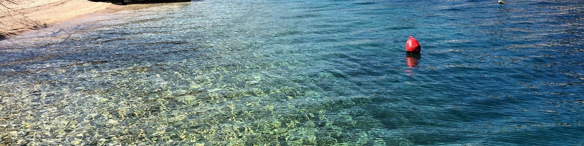 Takin a #roadtrip on the island of Brač and found this little gem called Milna 😍