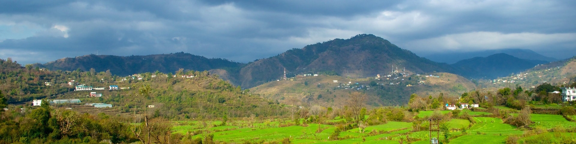 Hari Parbat Fort which includes heritage architecture