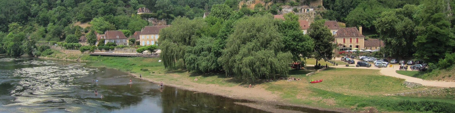 Panoramic view at Limeuil from the Vezere bridge at Sunday 7 June 2015