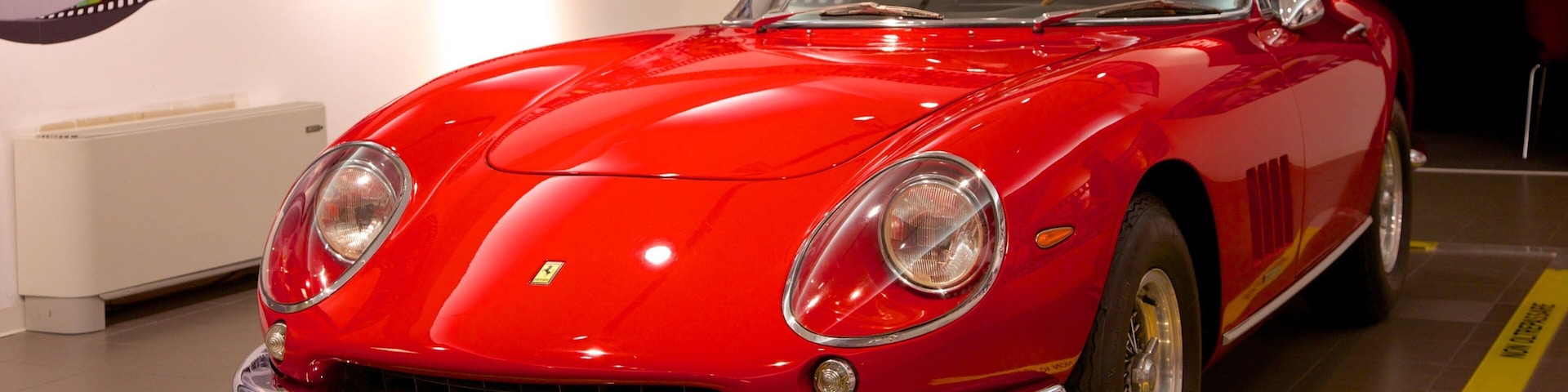 Museu da Ferrari caracterizando vistas internas