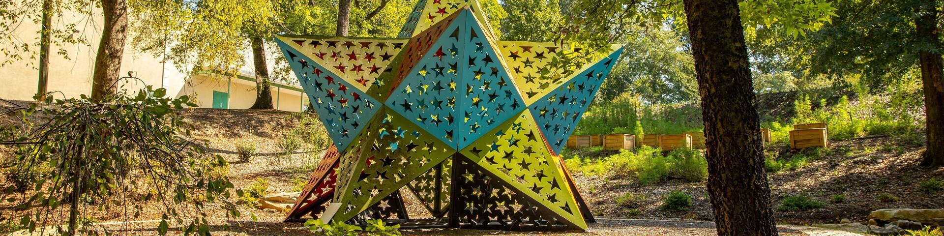 Museum of Arts and Sciences showing outdoor art