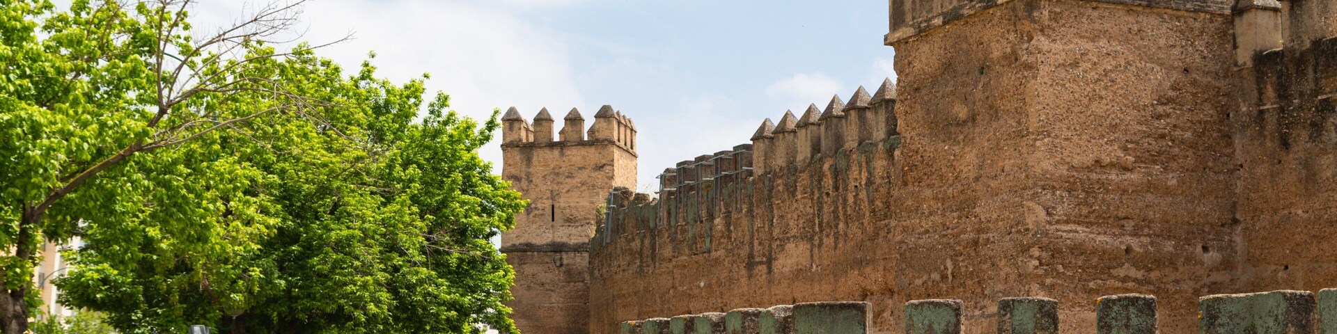 Macarena showing heritage architecture and chateau or palace
