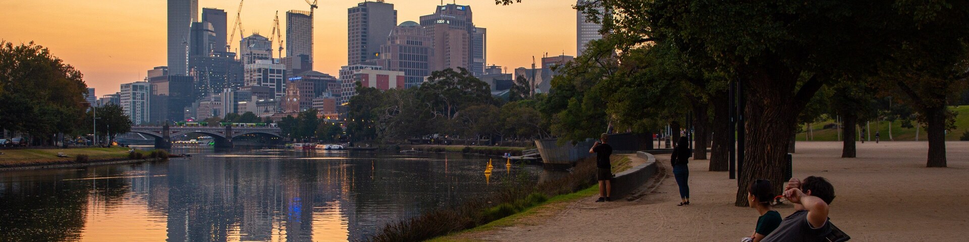 Birrarung Marr Park which includes a river or creek, a city and a garden