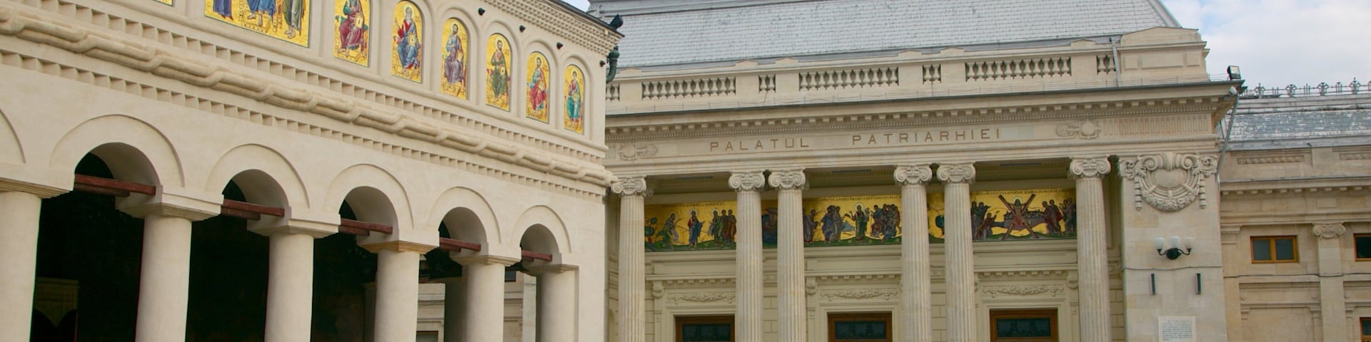 Patriarchal Palace which includes religious elements, a castle and heritage elements