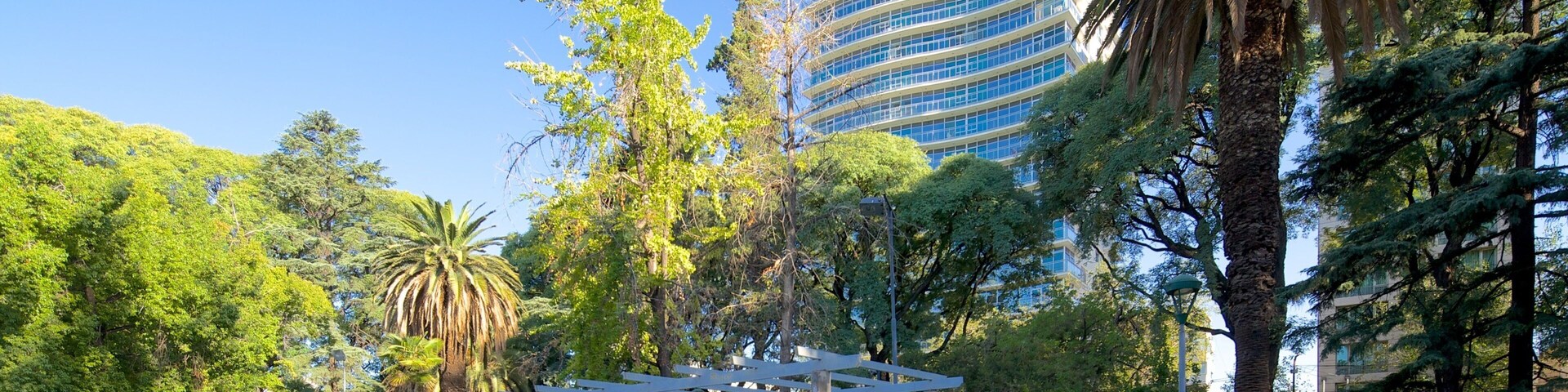 Plaza Italia showing a city and a square or plaza