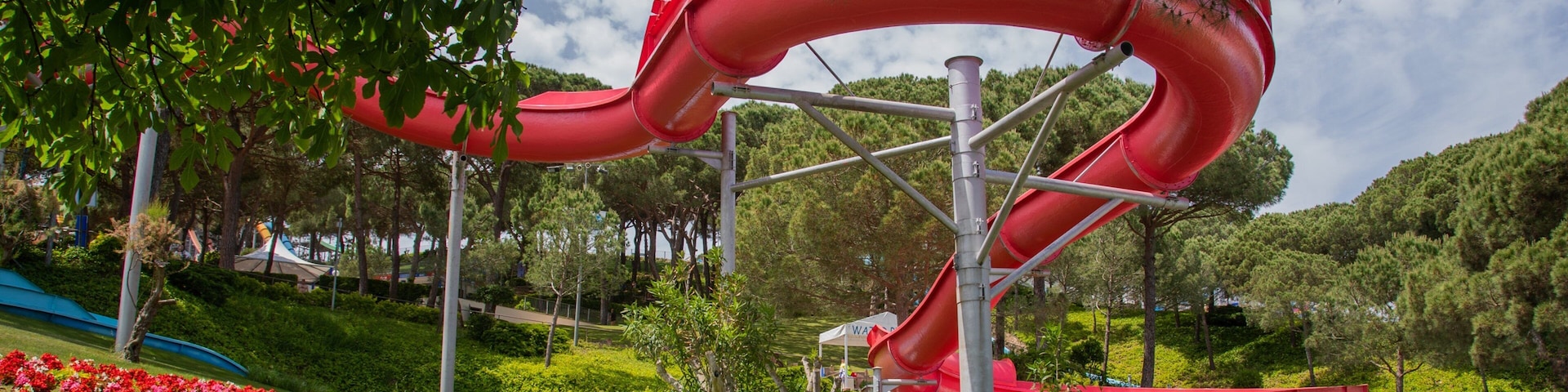 Water World showing a waterpark