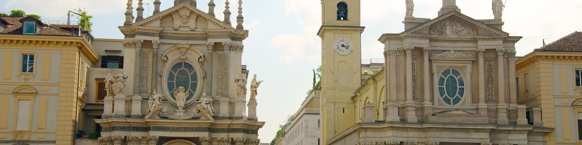 Piazza San Carlo showing heritage architecture, street scenes and a church or cathedral