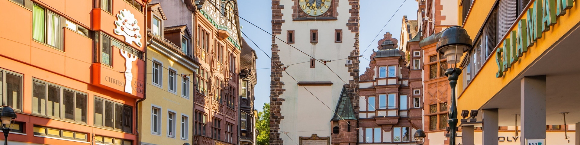 Martinstor Gate featuring street scenes, a city and heritage elements