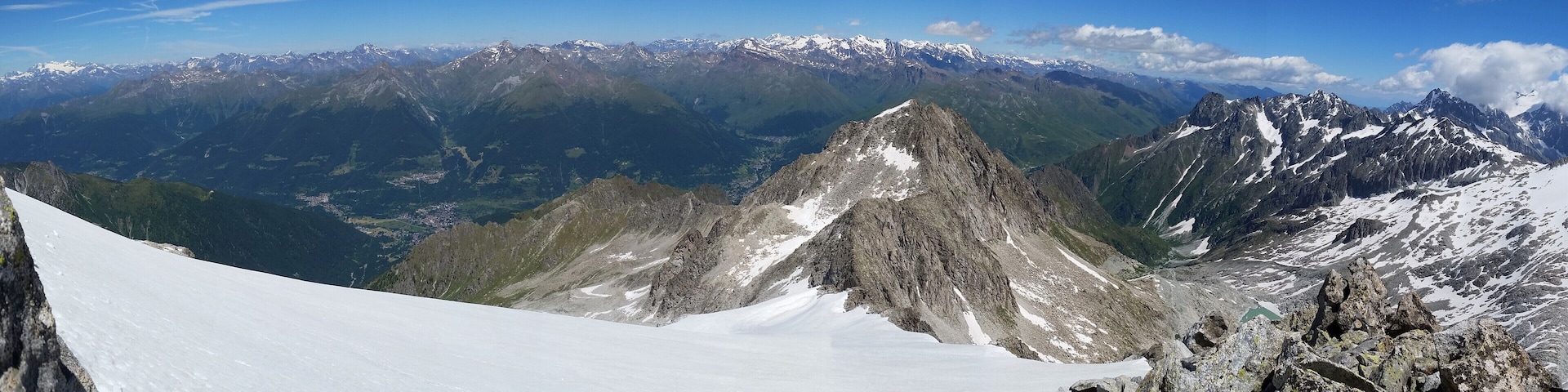 Panorama da cima La Calotta gruppo Adamello - al centro Cima Salimmo