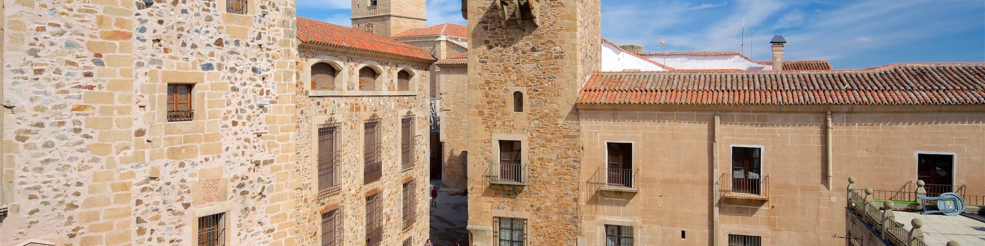 Golfines de Abajo Palace