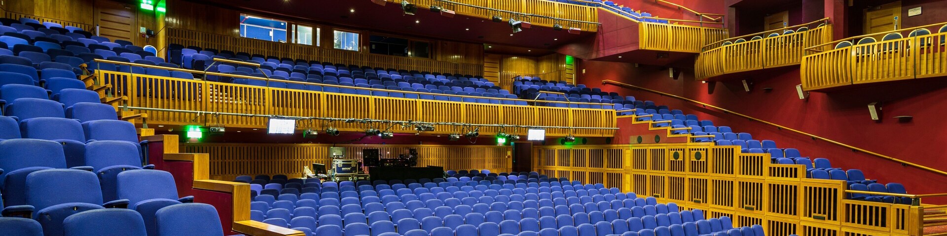 Millennium Forum showing theater scenes and interior views