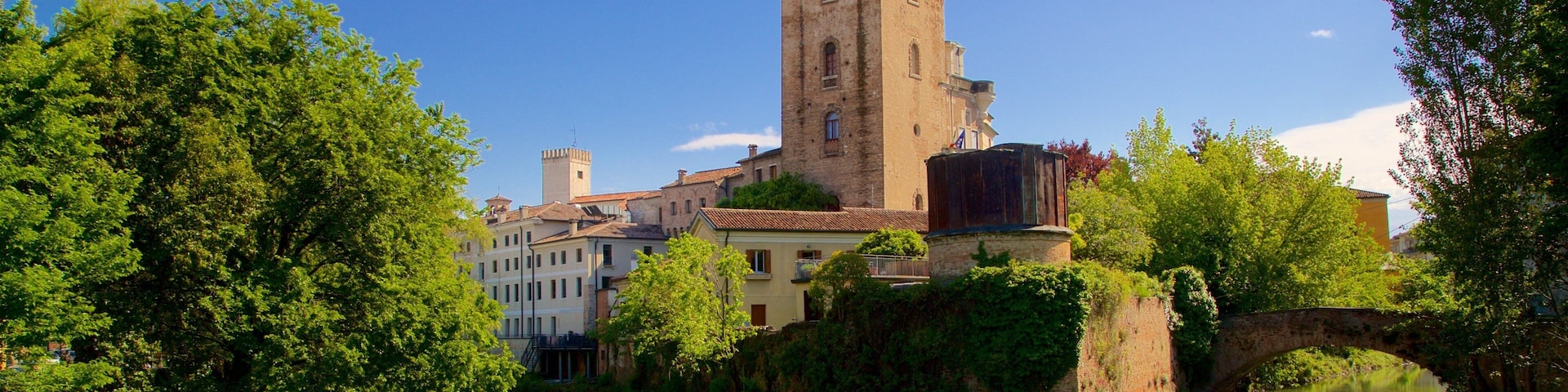 Observatório La Specola caracterizando um lago e arquitetura de patrimônio