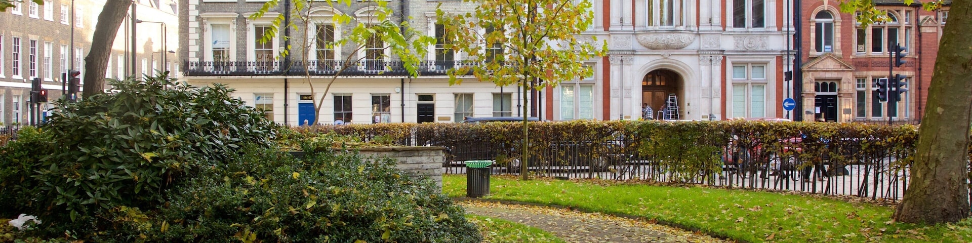 Bloomsbury Square featuring a garden and a square or plaza