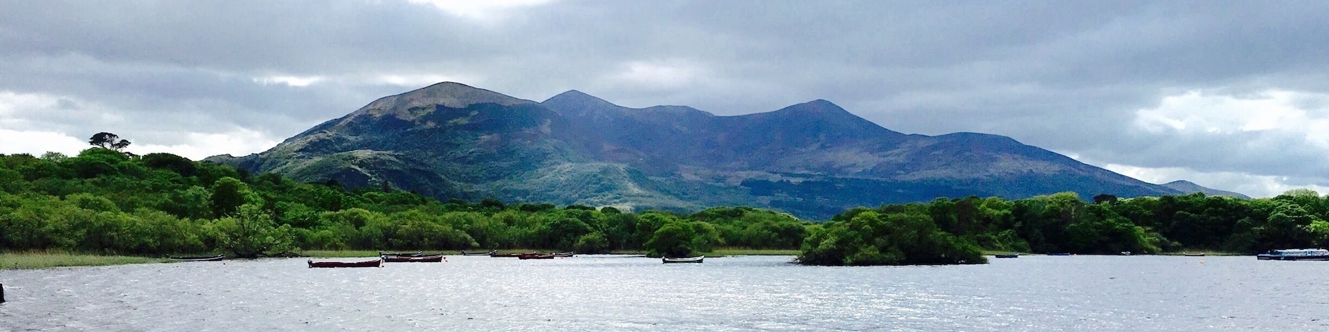 Such a peaceful park with amazing views from and also above lakeside.
#nationalpark #blue #waterlust #BestOf5