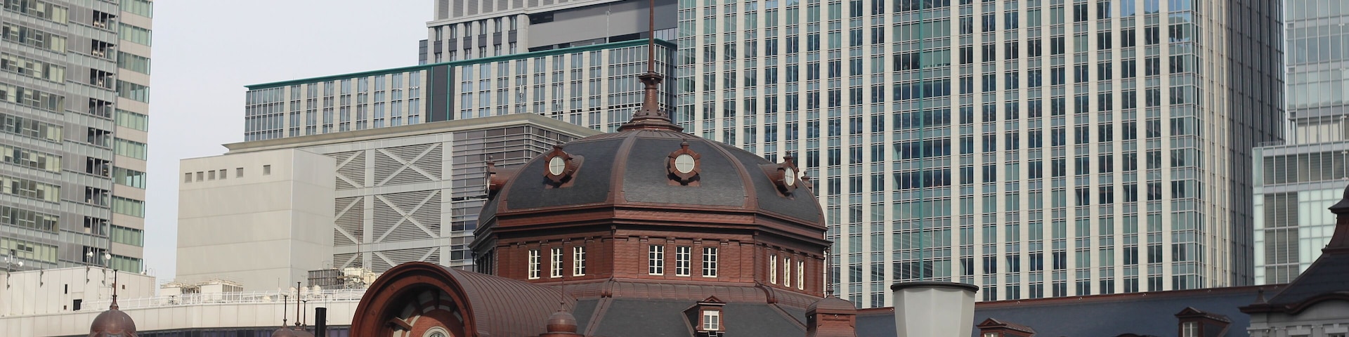Photo of Tokyo station taken on a day with nice weather. There are several lines that stop here, for example JR Line and Tokyo Metro Line.