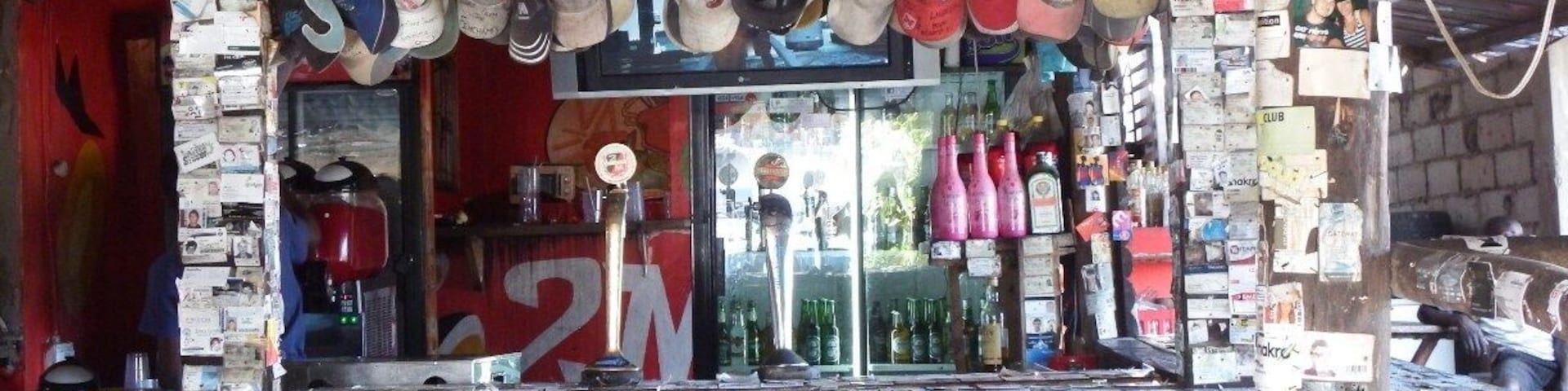 Fernando's Bar is the best local bar in Ponta do Ouro. Everyone leaves a little something of themselves behind - be it a business card, licence or student card... all visitors make their mark.
Great times with great friends and Fernando's R&R SLUSHY'S