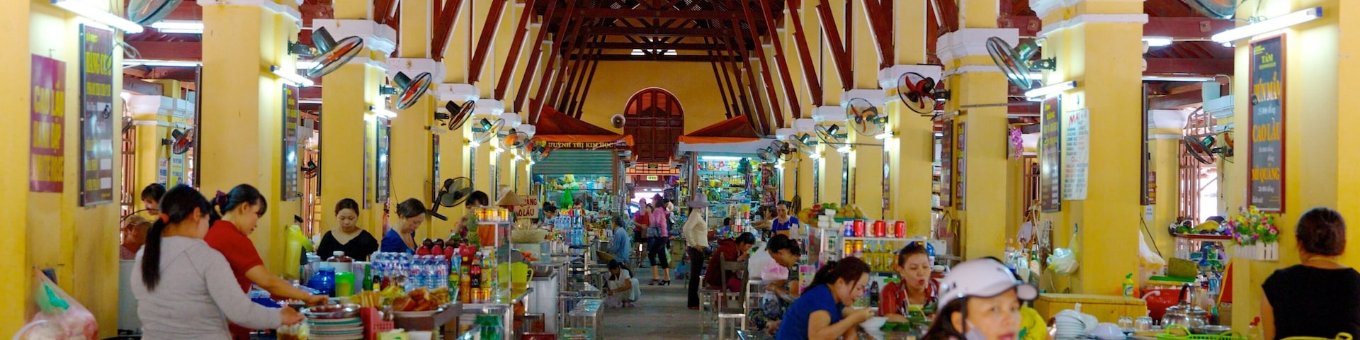 Mercado Central que inclui vistas internas e mercados
