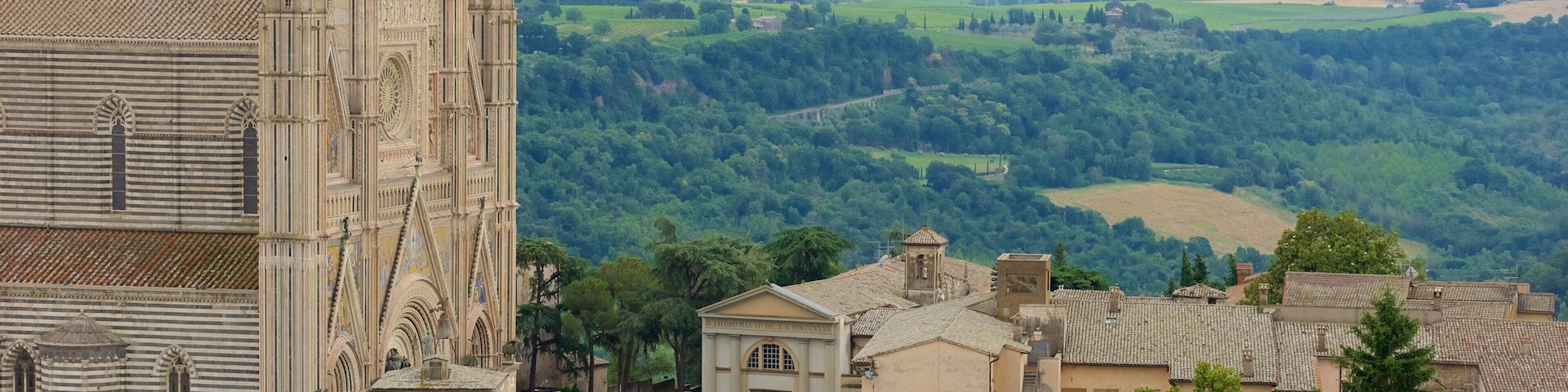 Torre do Mouro que inclui paisagem e arquitetura de patrimônio