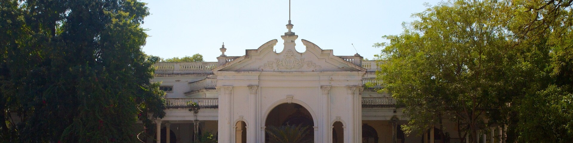 Purani Haveli showing heritage architecture