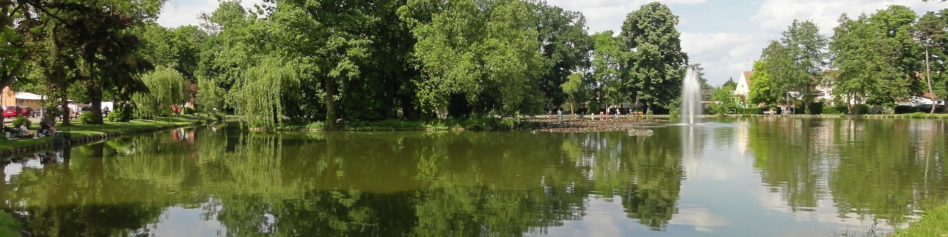This building is indexed in the Base Mérimée, a database of architectural heritage maintained by the French Ministry of Culture, under the reference IA67011038 .
