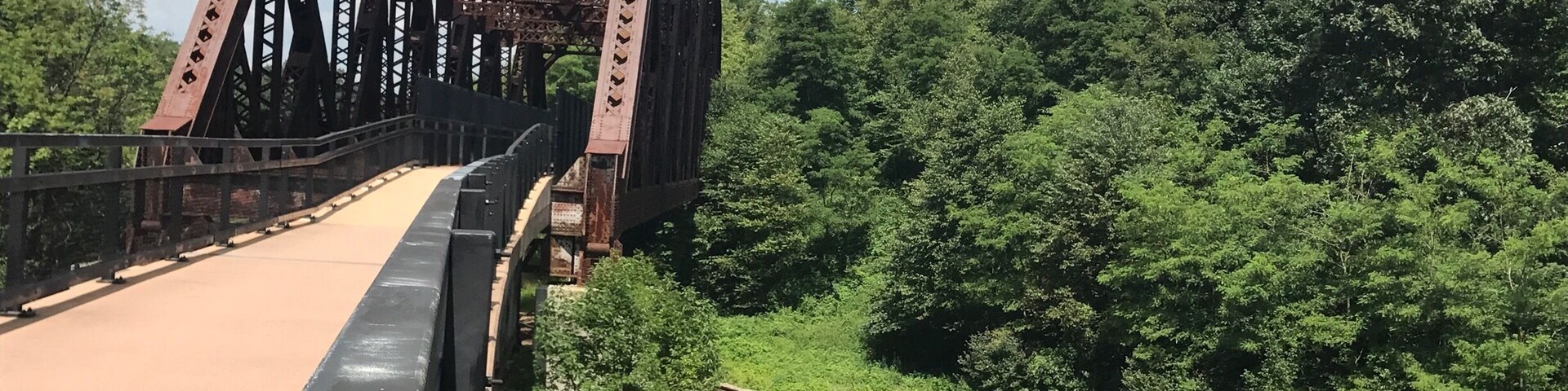 Beautiful bridge and trail running over this railway #greatalleghanypassagetrail