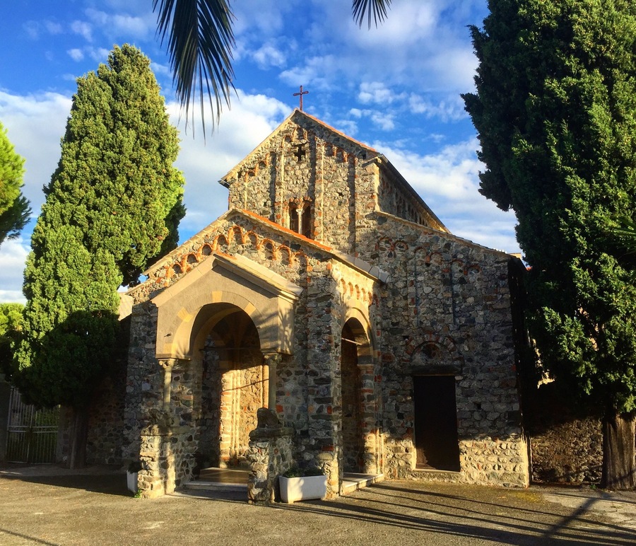 Chiesa San Pietro Albisola Superiore