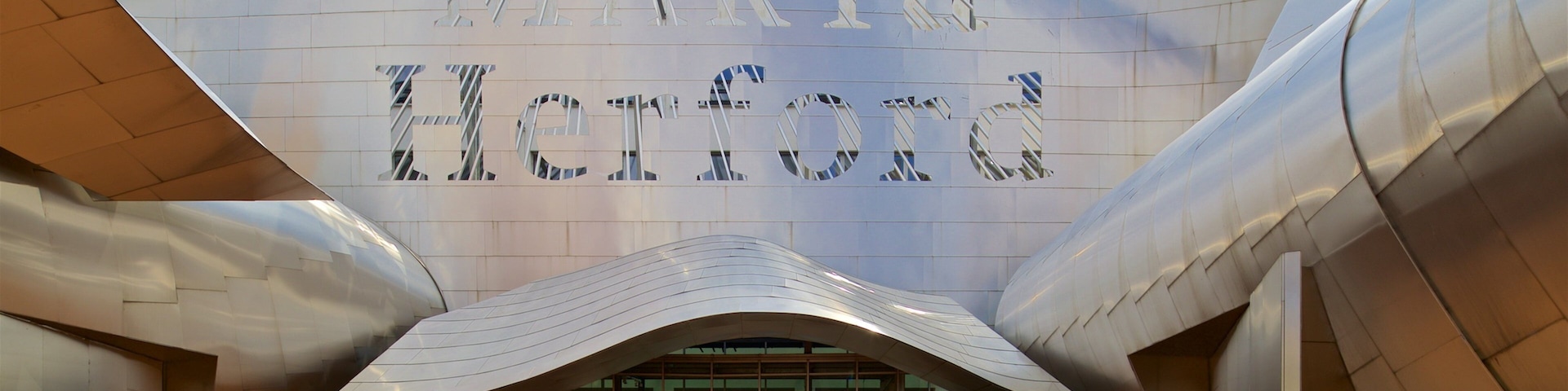 Marta Herford Museum which includes modern architecture and signage