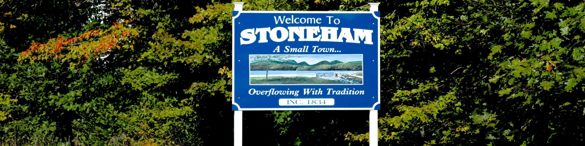 Stoneham caracterizando sinalização