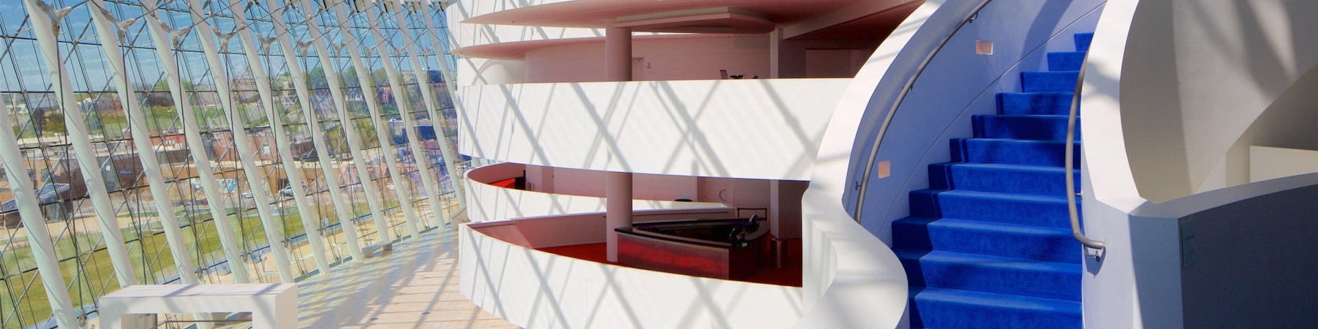 Kauffman Center for the Performing Arts which includes interior views and modern architecture