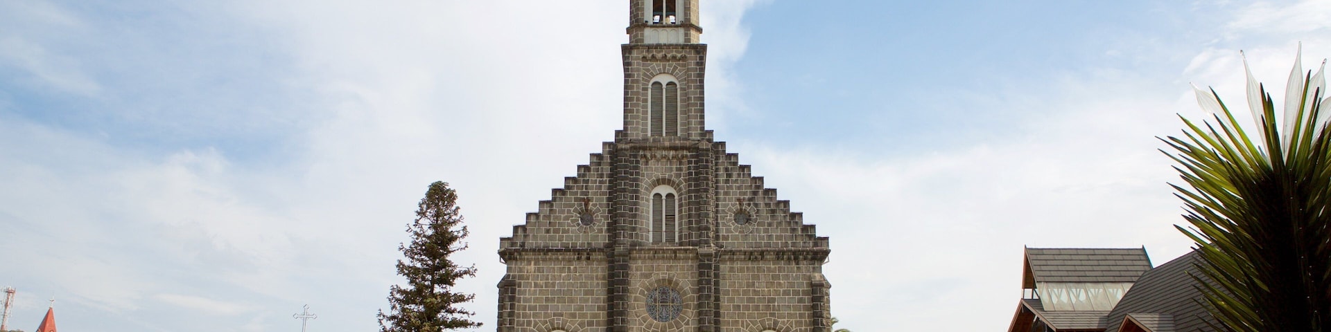 Sao Pedro Church featuring a church or cathedral