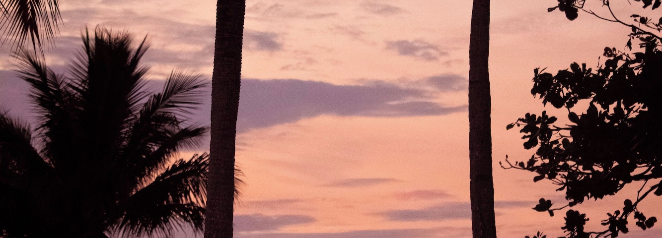 The Stand overlooking Magnetic Island 
#sunset #myhome #thisistownsville #queensland