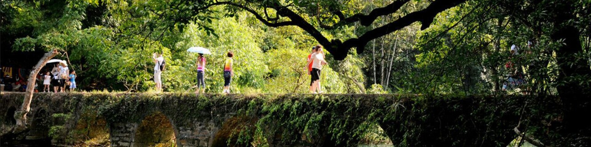 Libo Seven Small Arches of #Guizhou,China.
https://twitter.com/Beautifulgx