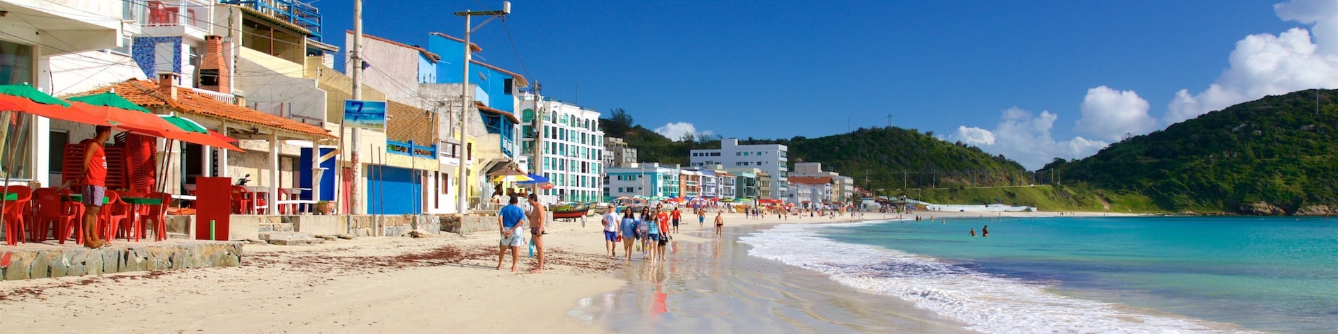 Prainha caracterizando paisagens litorâneas, uma cidade litorânea e uma praia de areia