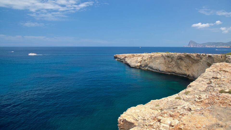 Punta Pedrera featuring rugged coastline and general coastal views