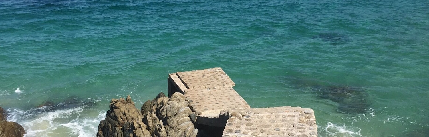 My kind of a dead end. A path that leads to the beautiful blue ocean.