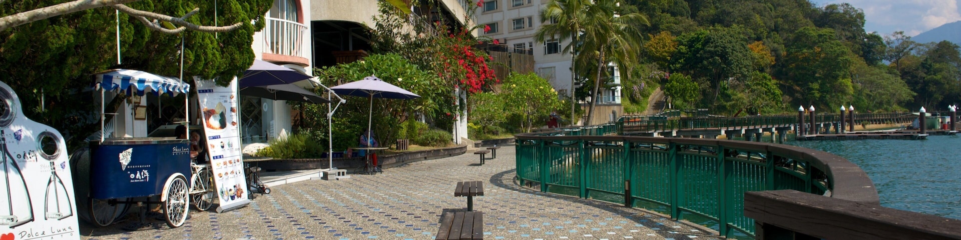 Shueishe Pier caracterizando um lago ou charco