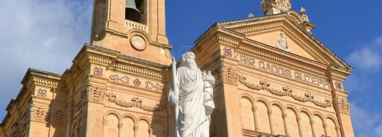 Detailed ornaments and beautiful architecture is typical for maltese buildings. This church is located in the piazza of the Gozo small town Qala.
#church #architecture #gozo #malta #sky #roadtrip