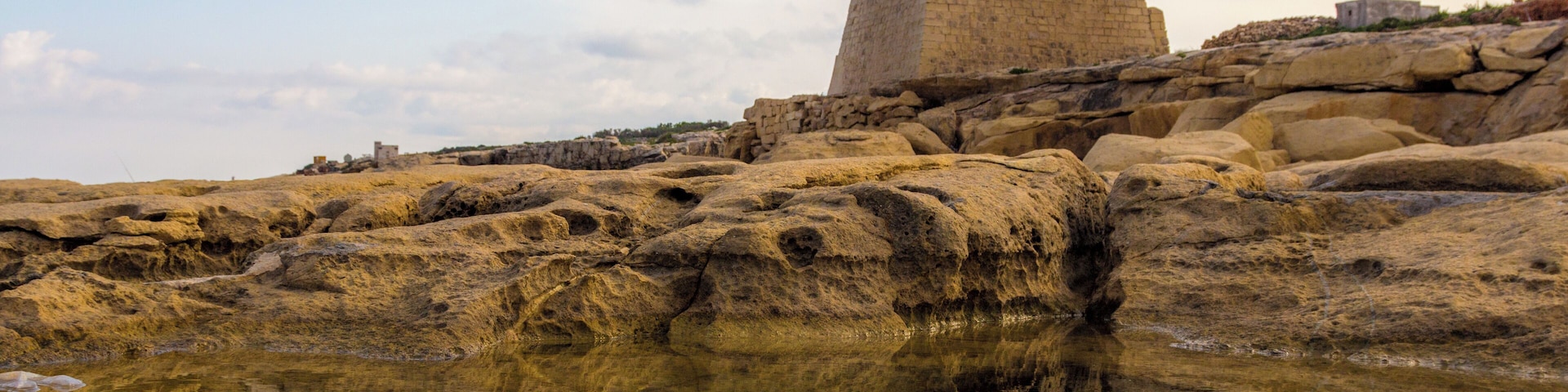 This media shows the protected monument with the number 01384 in Malta.